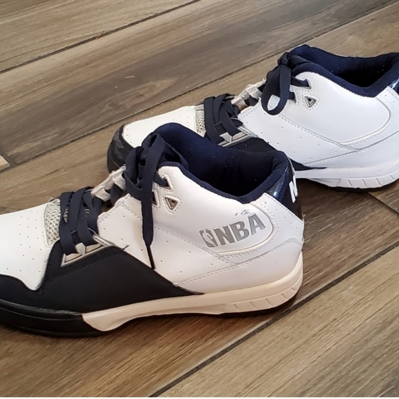 NBA | Shoes | Vintage Nba Sneakers 75 Rare 6s Design La Lakers Jerry ...